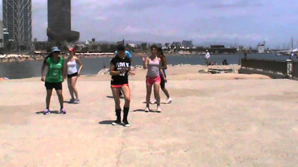 La Estamos Pasando Bueno ZUMBA classes on a beach in Barcelona ...