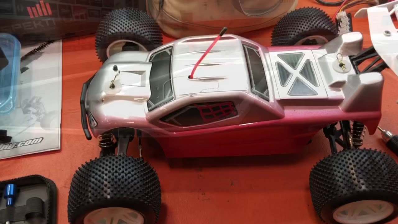 HOBAO Hyper TT First day at 702 RC Raceway in Las Vegas - YouTube