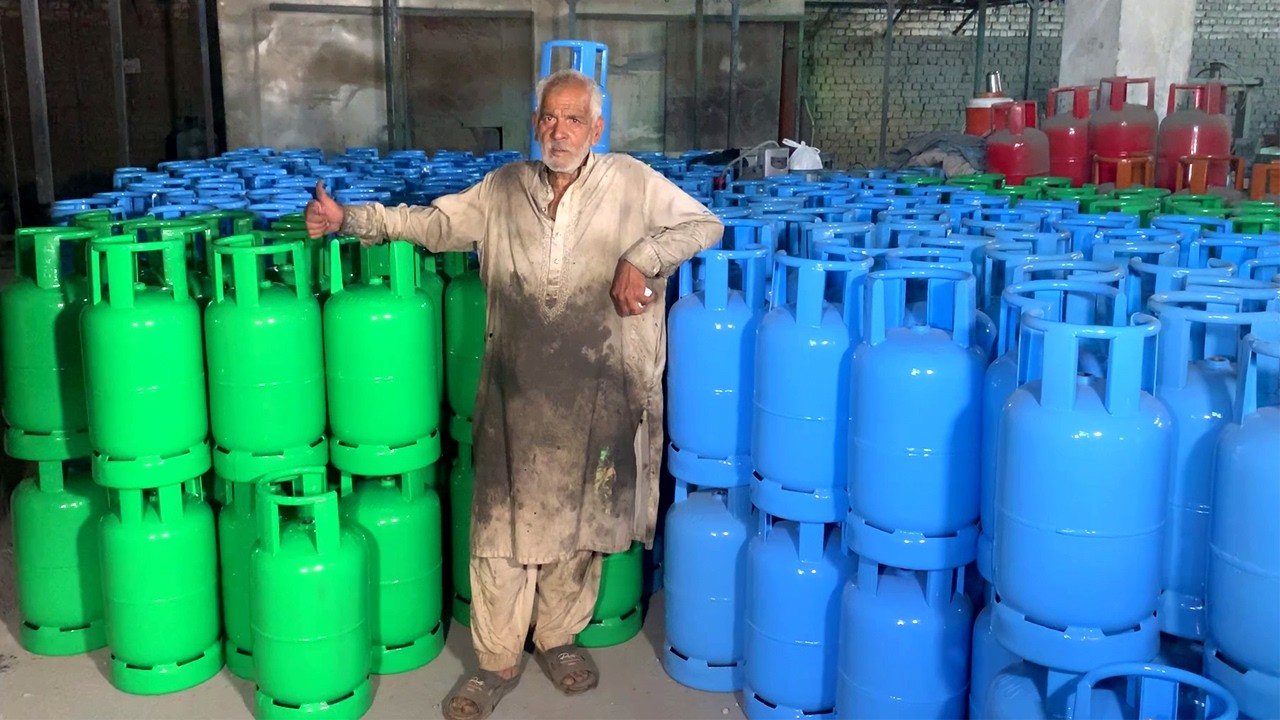 Amazing Manufacturing Of High Pressure Gas Cylinder Inside The Factory ...