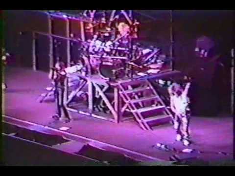 Dokken - Unchain The Night (live 1987) New Haven - YouTube