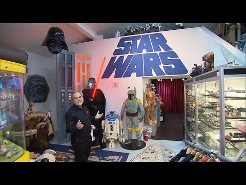 Star Wars superfans in heaven over new movie - YouTube