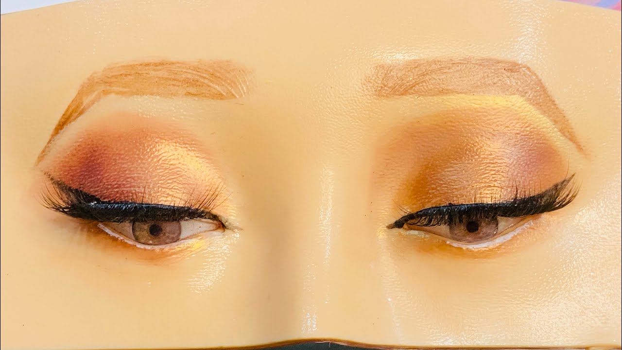 Easy Eye Makeup Tutorial On Dummy Youtube