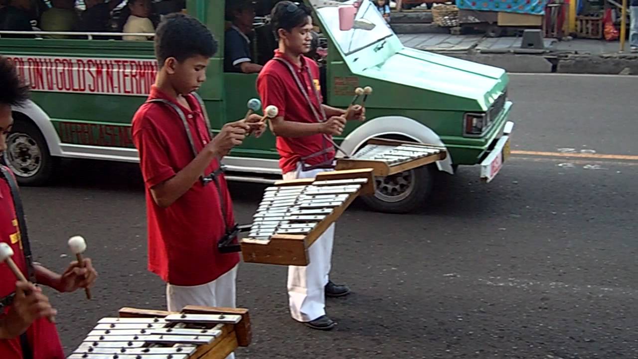 Drummer Parade Cebu City 12/2011 - YouTube