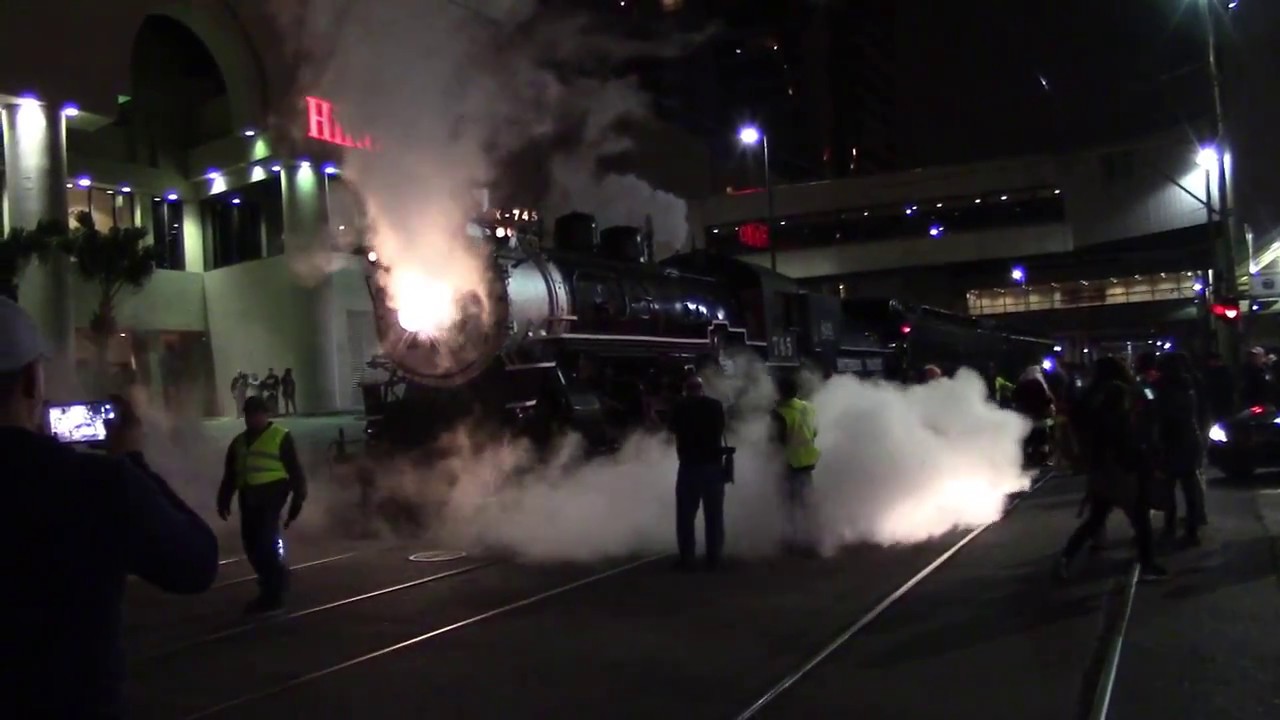 SP 745 Christmas Train (12/16/17) New Orleans, LA HD - YouTube