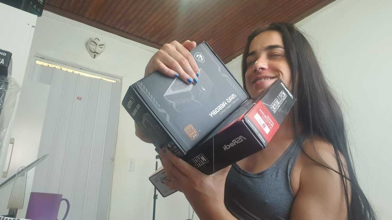 VLOG DE UMA MULHER TRANS GAMER TECH - YouTube
