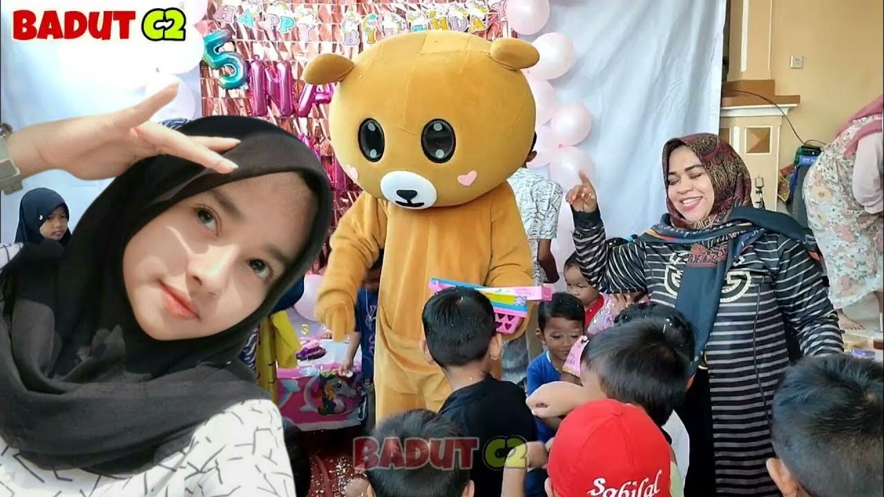 BADUT JOGET GAM GAM PIRI Bersama Cewek cantik. badut mampang, - YouTube