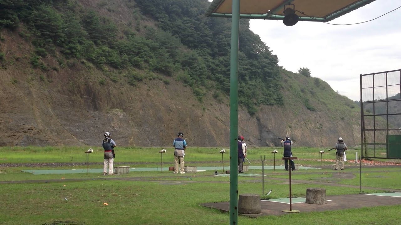 Double trap shooting - YouTube