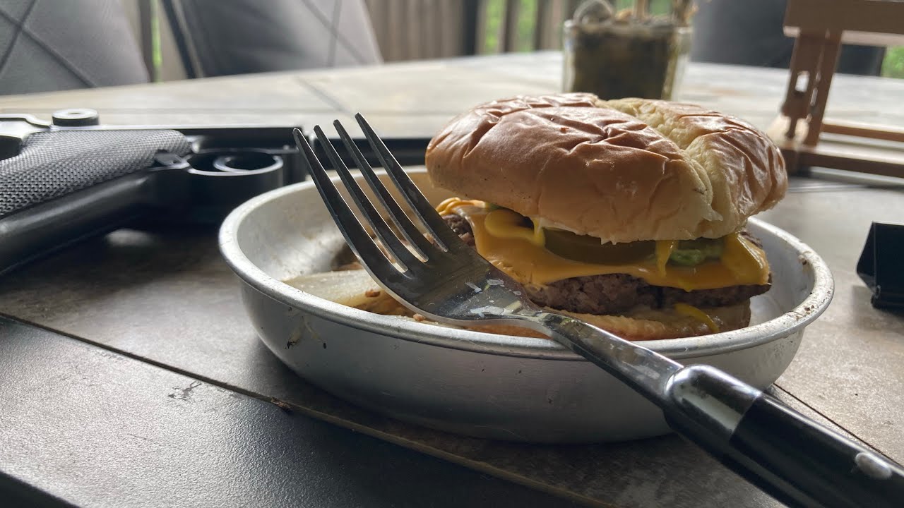 Making the perfect burger in the rain - YouTube