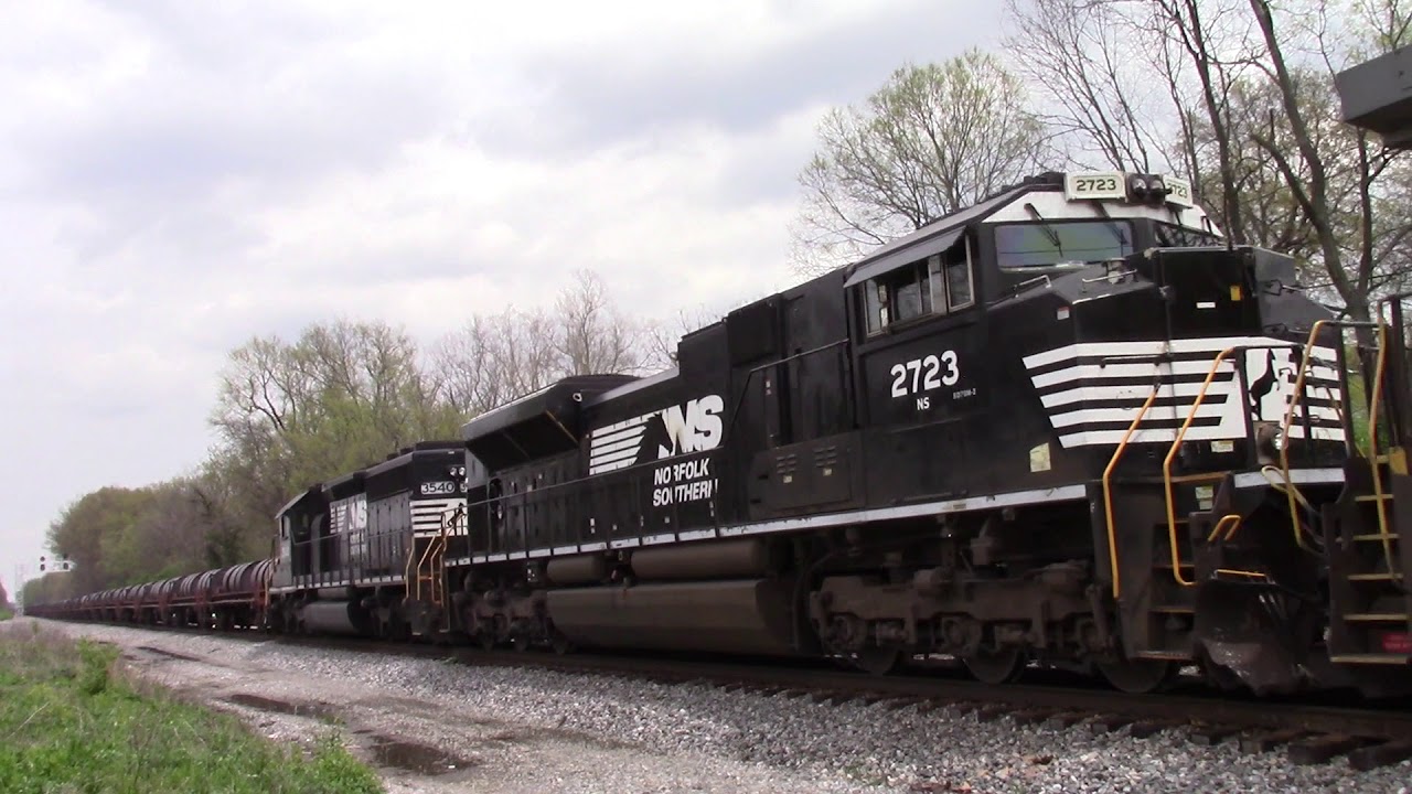 CSX GE AC44CW Southbound Coil Steel Train on the Norfolk Southern Line ...