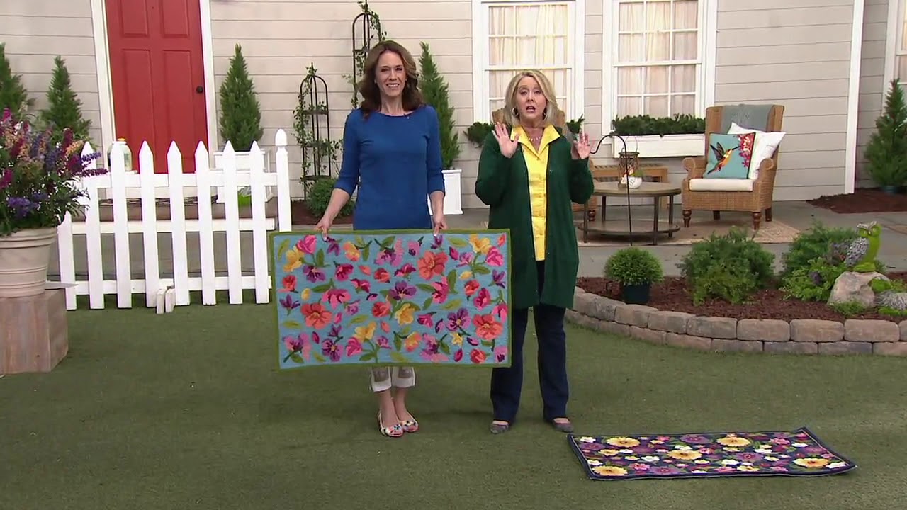 Plow & Hearth Floral Indoor/Outdoor Area Rug on QVC - YouTube