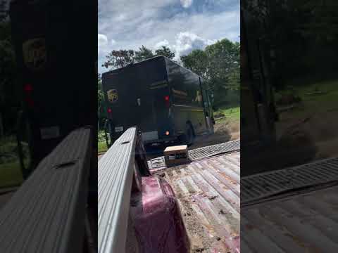UPS truck delivery fail - YouTube