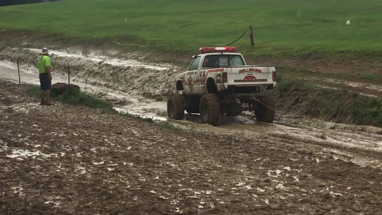 Bogger 109 Brooke Hills Mud Bog Run #3 8/14/16 - YouTube