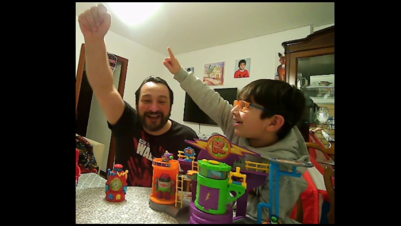 La Guarida del Profesor K - Superzings - YouTube