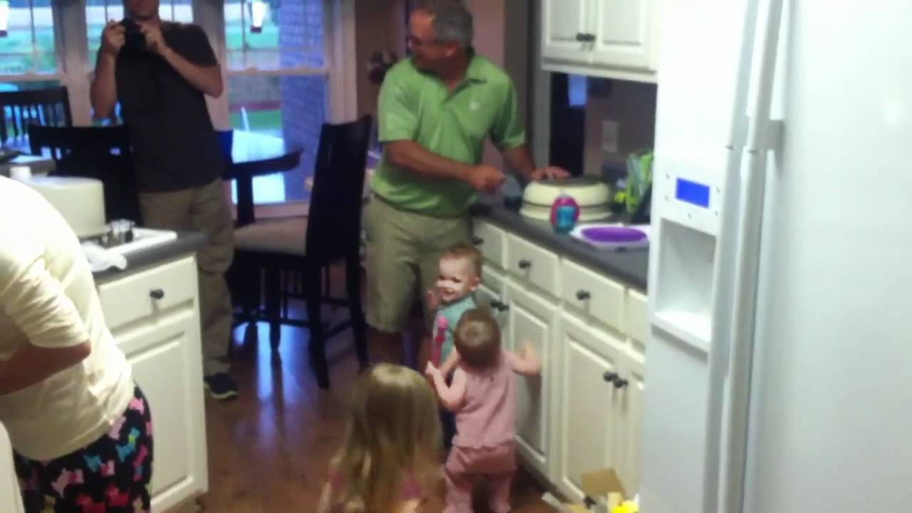 Marc Eubanks beats with pans - YouTube