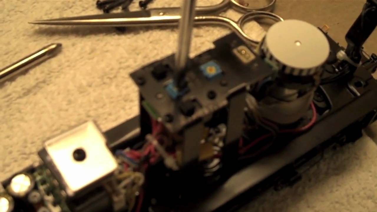 How to re-wick an MTH Engine or Locomotive - YouTube