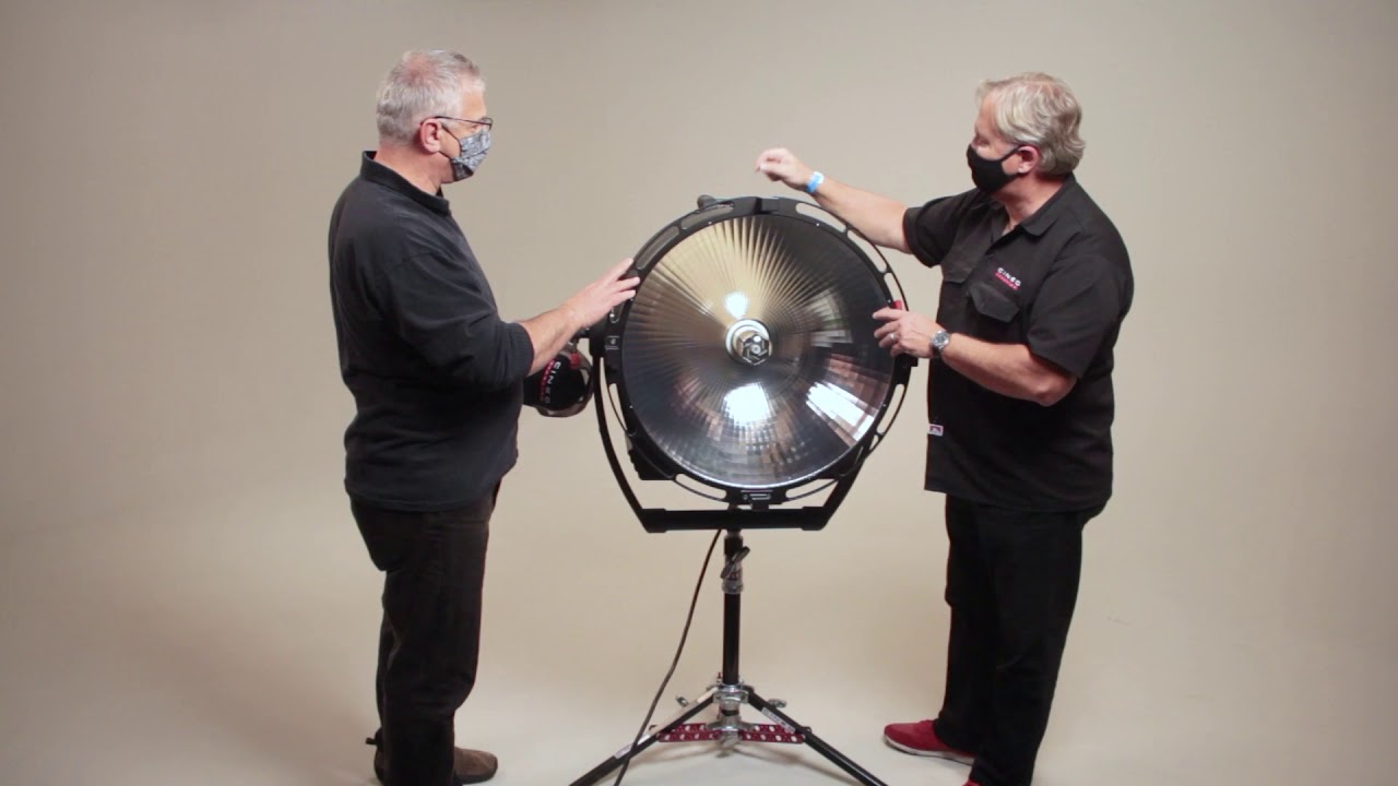 Cineo Lighting R15 Reflex Demo at Kaye Lites - YouTube