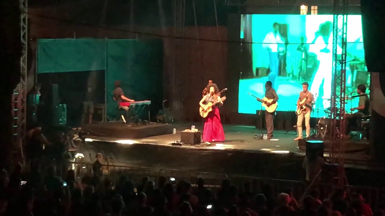 SARA TAVARES @Festival MED 2018 - Parte 1 - YouTube