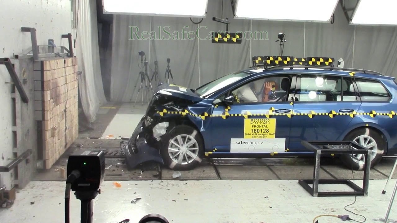 Volkswagen Golf SportWagen (2015-2019) ALL Crash Tests [Side-Pole ...