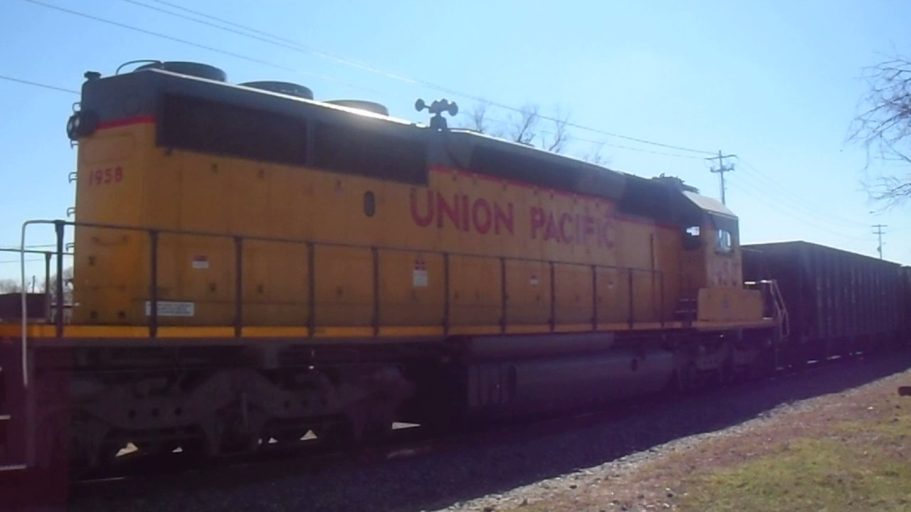 UNION PACIFIC SD40-2 #3060. - YouTube