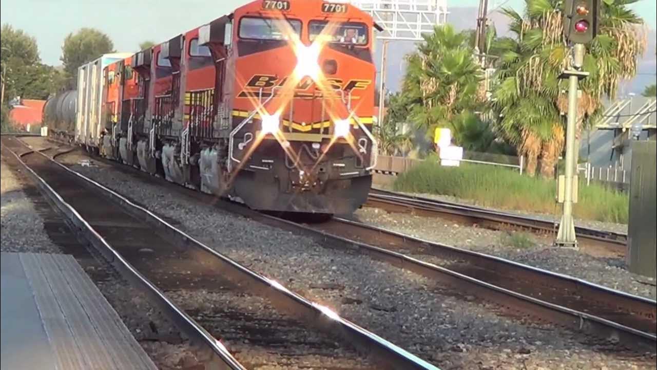 BNSF 7701 west M-BARWAT going thought fullerton station 09-07-2012 - YouTube