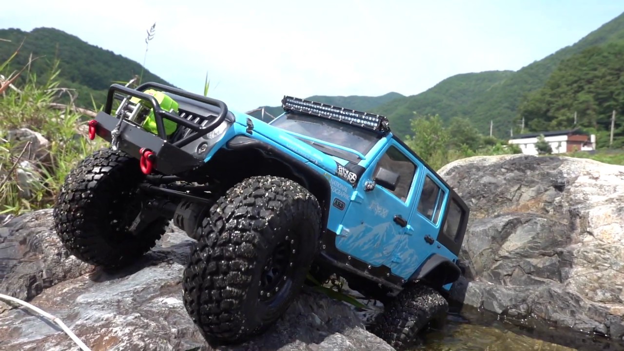 Traxxas TRX-4 | Jeep Wrangler Rubicon JK | Slow Motion | Crawling At ...