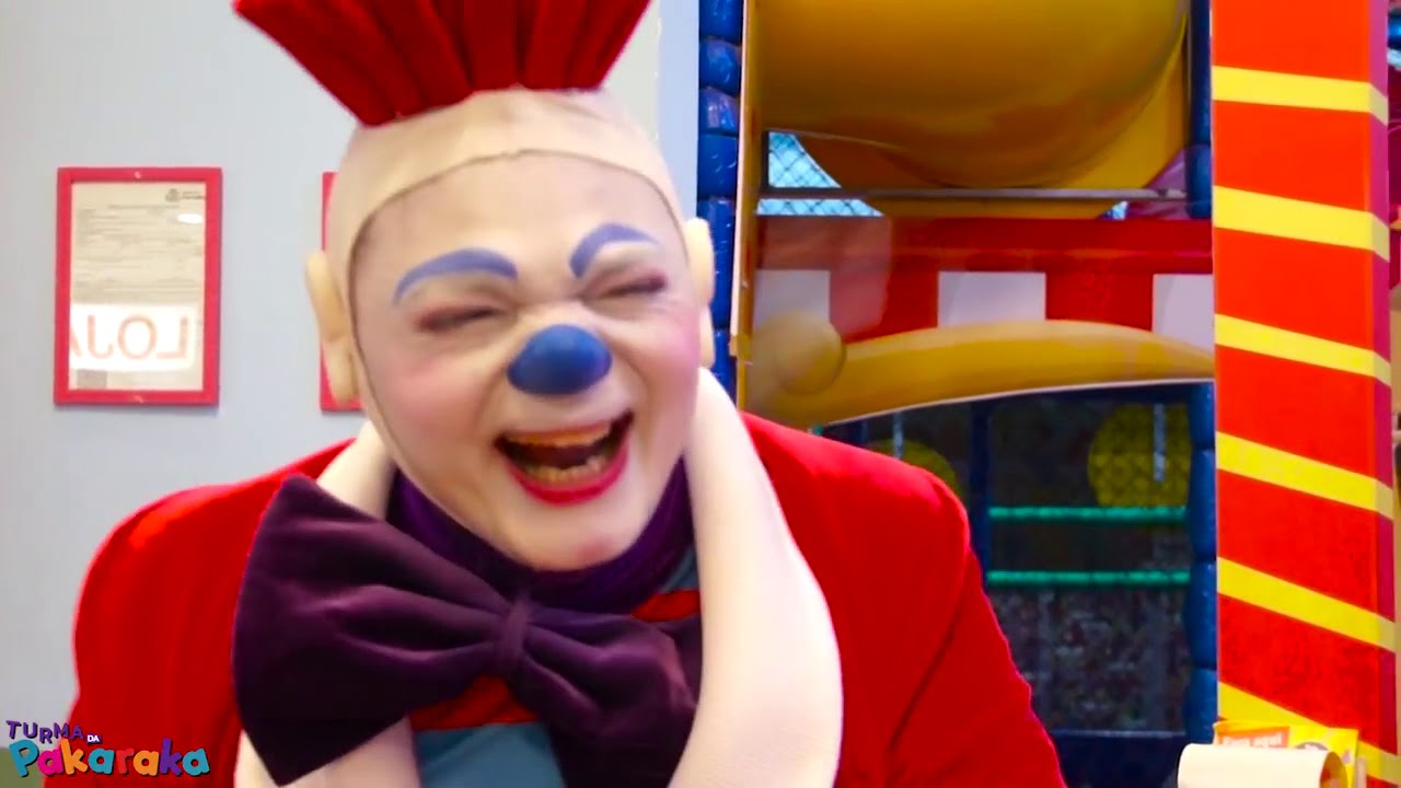 Turma da Pakaraka brinca de parque do Barru - YouTube