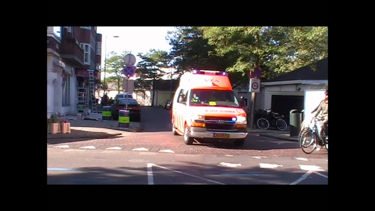 VZA Ambulance 13-164 met spoed naar de Visseringstraat Amsterdam - YouTube