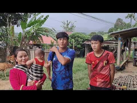 tus niam tsev wb mus yuav khaub ncaws yuav ntawv yuav xaum rau wb tus me tub - YouTube