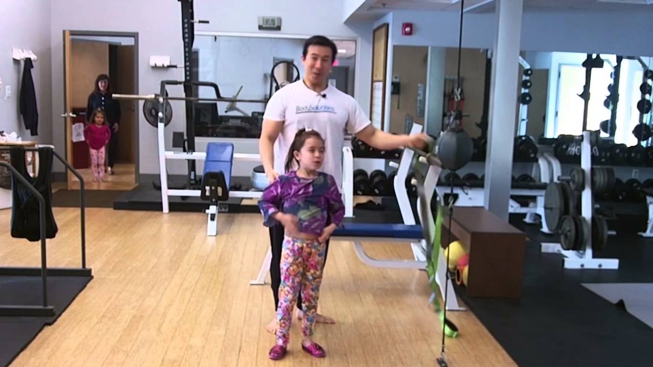 How to workout with your kids and have fun - YouTube