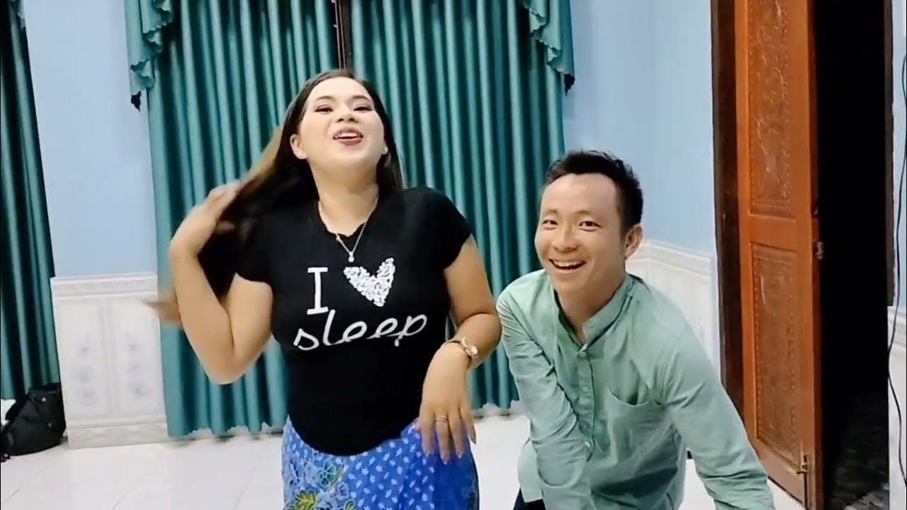 ua movie qhov muag yeeb ncuab dua lawm os Baj siab saib o lem thiab niam vam khwb🤣 paj tshiab ...