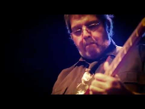 COKO & BLUE JAB - Voy Buscando - en vivo The Cavern Club - YouTube