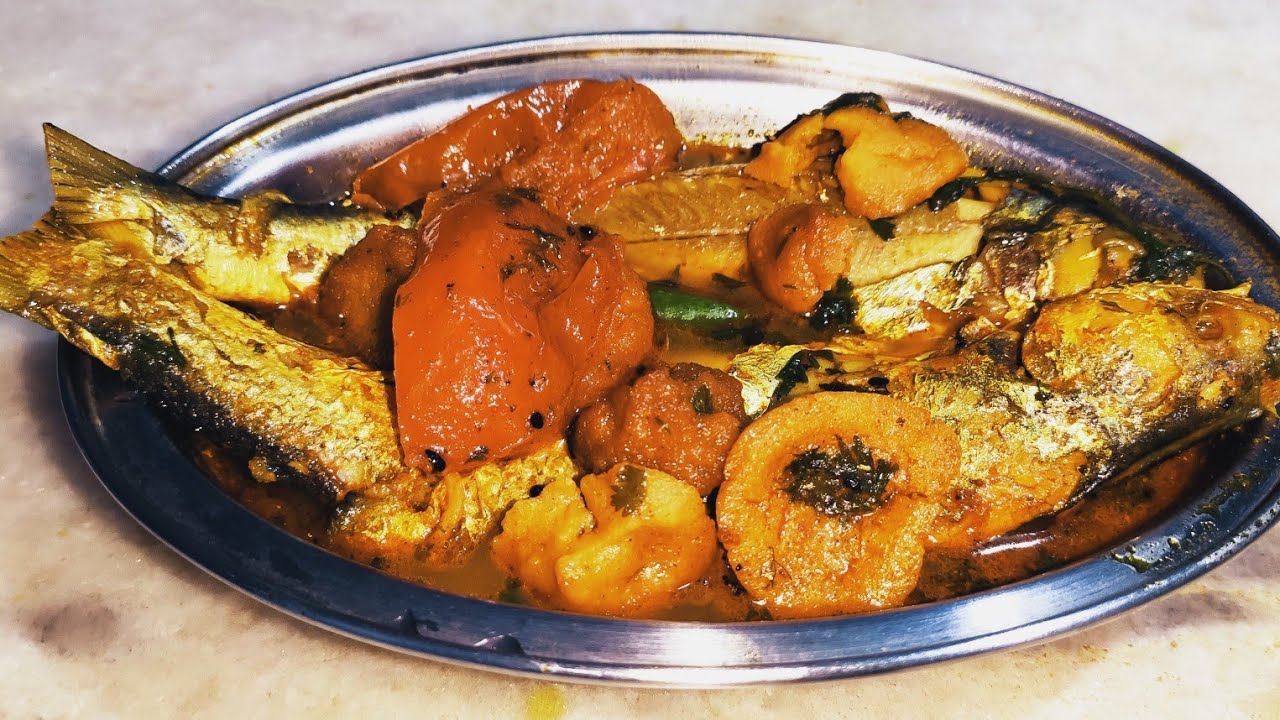 Bacha Macher Jhol ||Mimi's World || বাচা মাছের ঝোল Bengali Bacha Fish ...