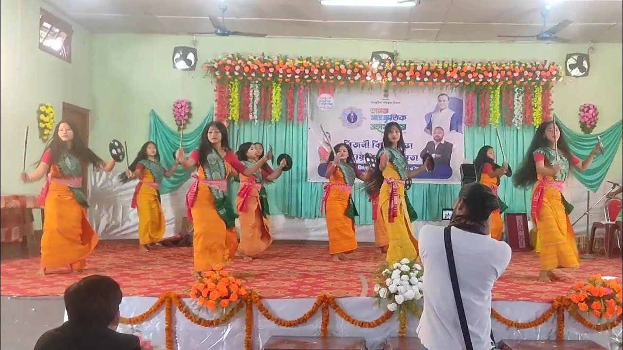 Dahal Thungri Bodo Traditional Dance Performance at ASSAM SANSKRITIK ...