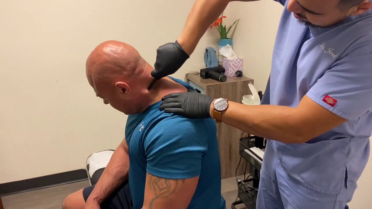 Sports Therapy on Bodybuilder with SEVERE neck pain! - YouTube