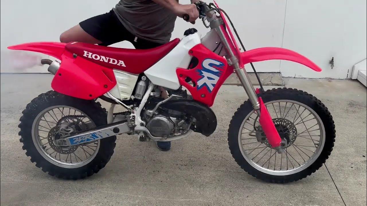 HONDA CR250 1992 Start Up - YouTube