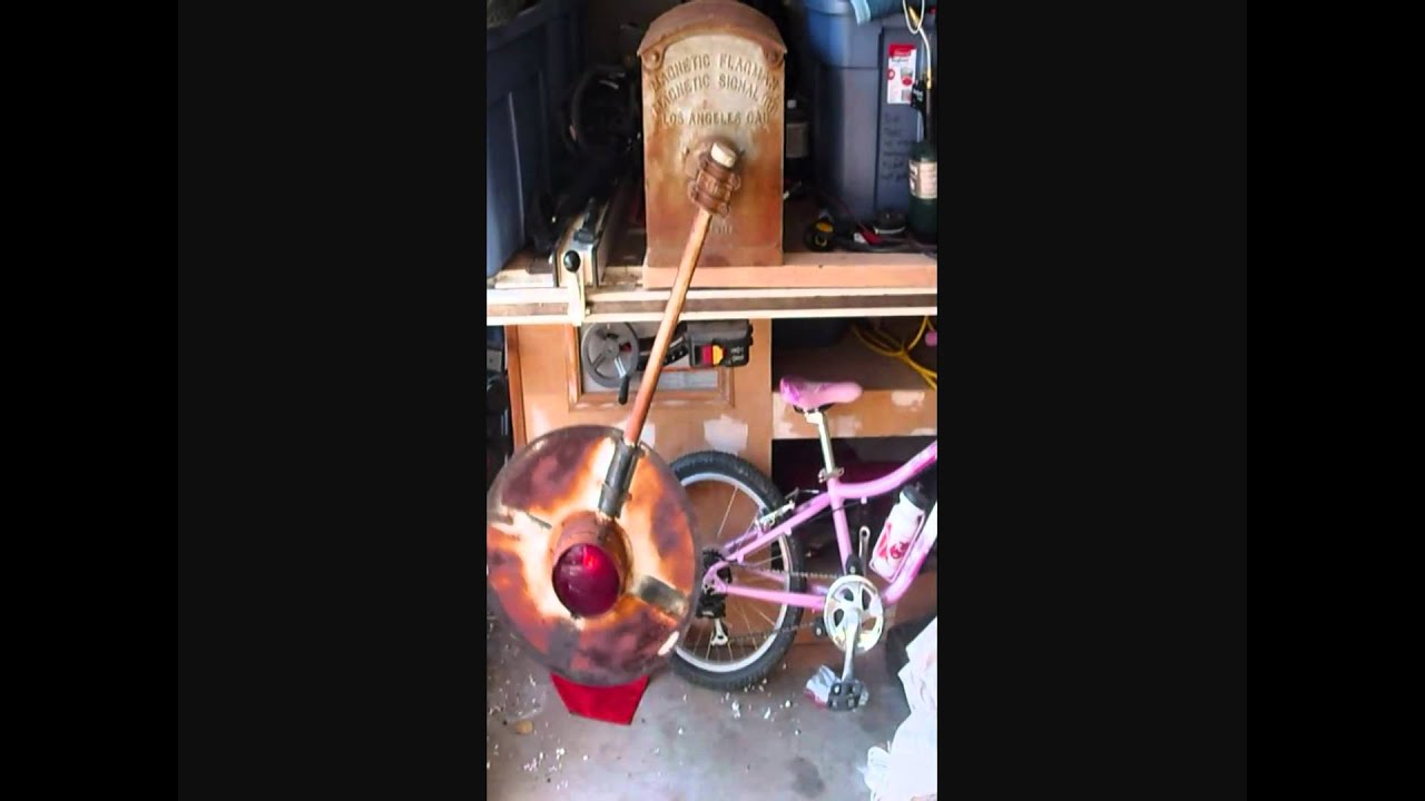 Magnetic Flagman Wig Wag Railroad Signal - YouTube