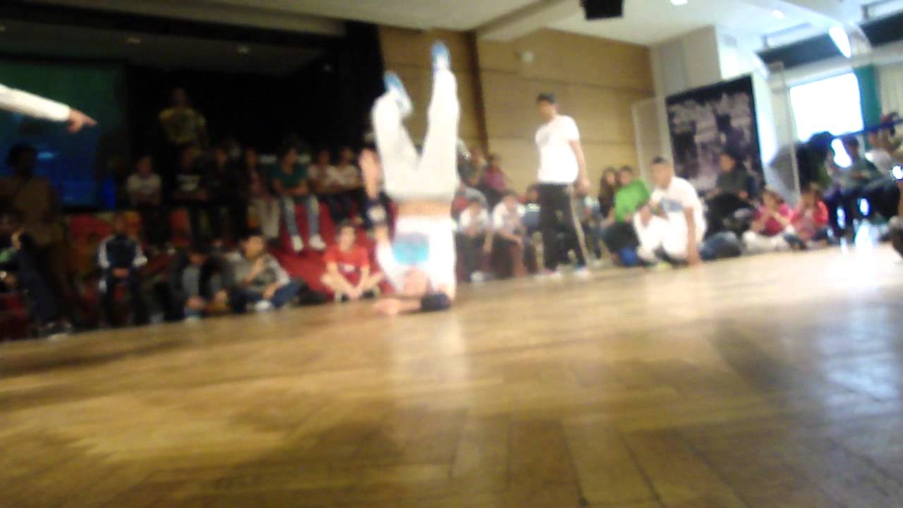 BATTLE URBAN VILLE 2 30/10/11 rayan &slim vs microb ... - YouTube