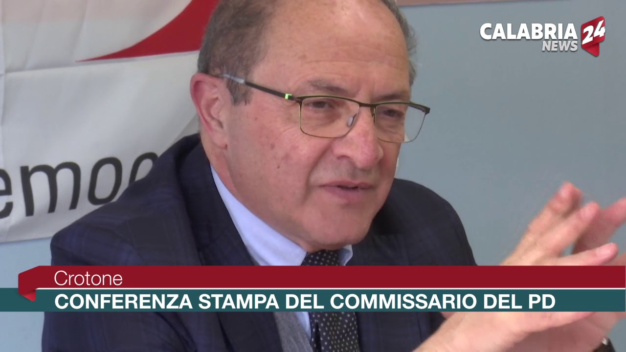 Crotone: conferenza stampa del commissario del PD Franco Iacucci - YouTube