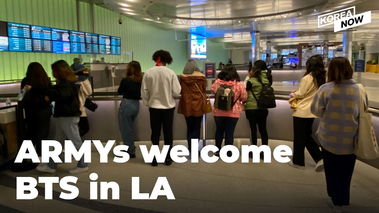 BTS arrives in Los Angeles, ARMYs welcome them in excitement - YouTube