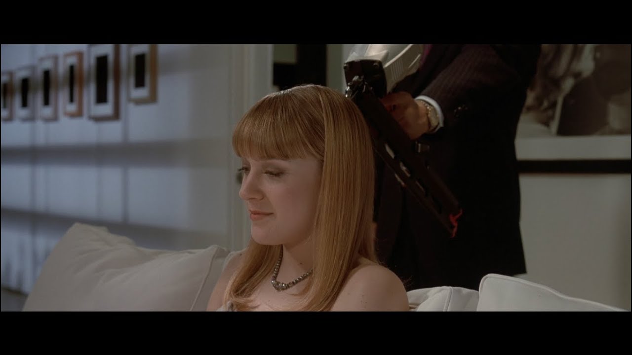American Psycho - Casi mata a su secretaria [Castellano 1080 HD] - YouTube