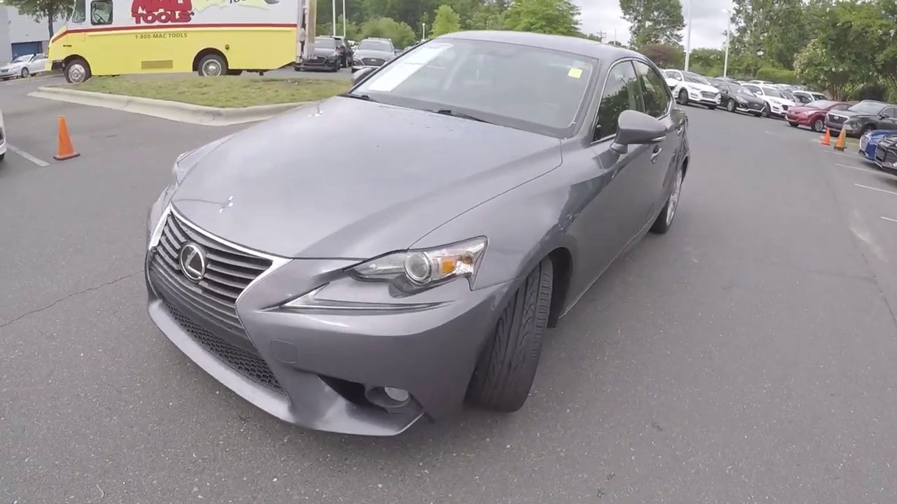 Walkaround Review of 2018 Lexus IS250 97969A - YouTube