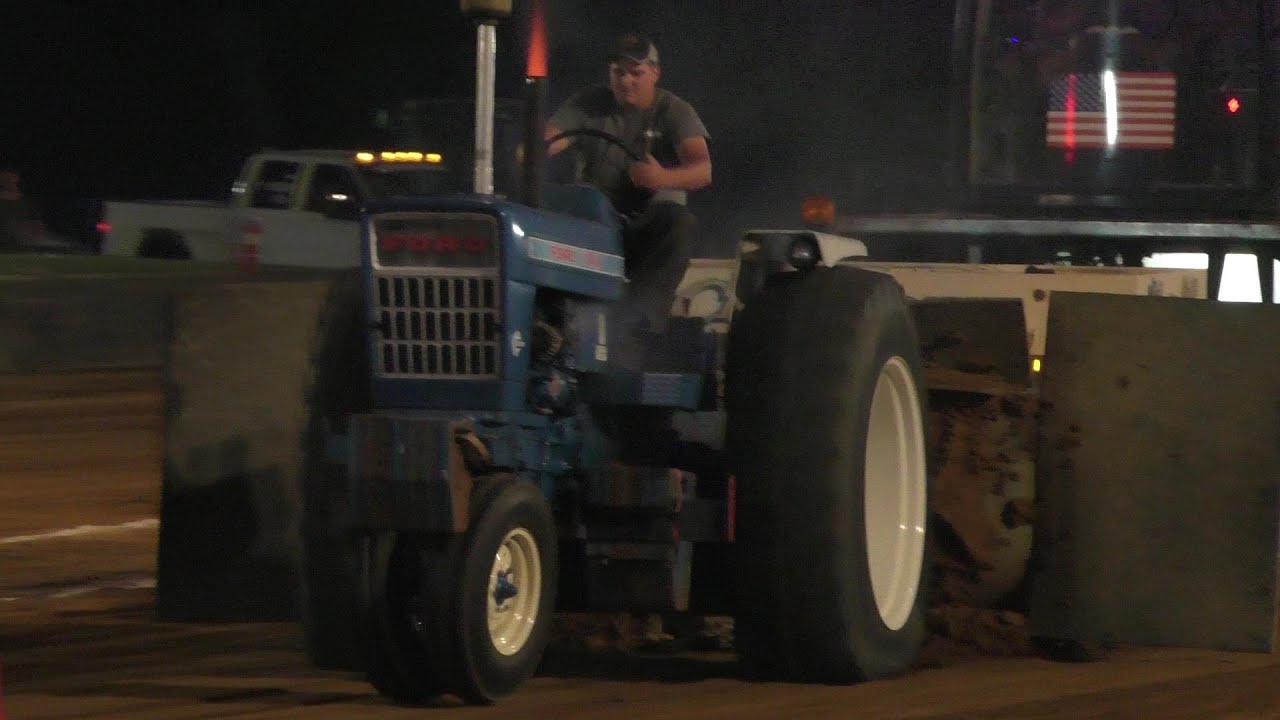 Tractor Pulling 2022 Beast Of The East 9,500lb. Tractors Pulling At ...