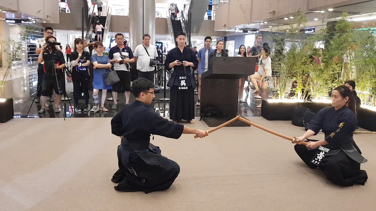 Kendo Japanese Sword Demo by Singapore Kendo Club - YouTube