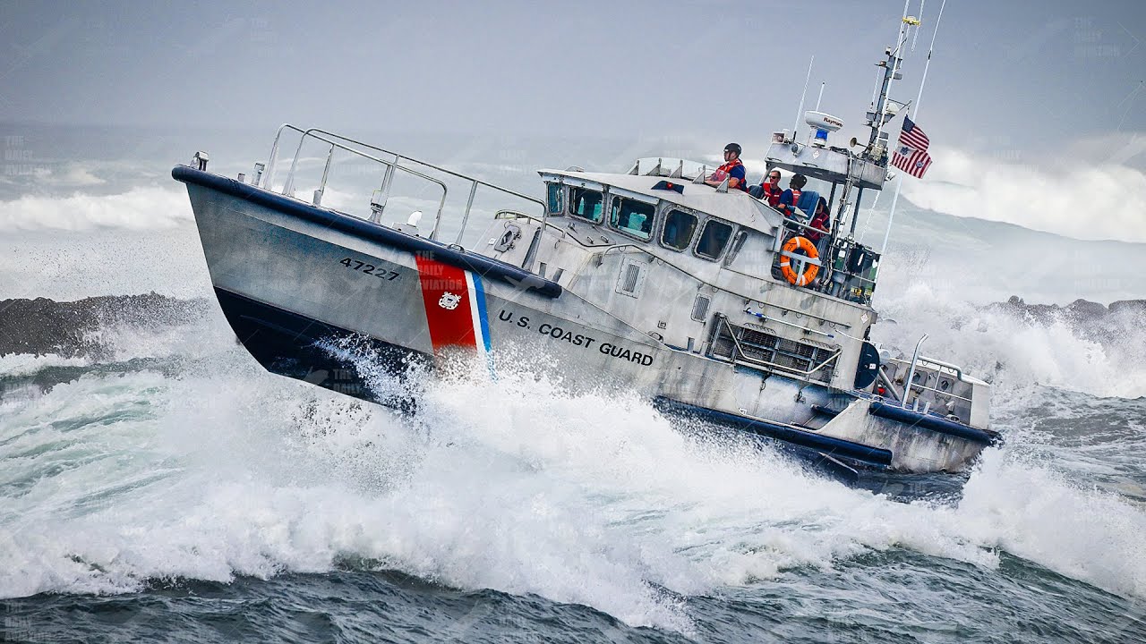 Skilled US Coast Guard Crew Face Extremely Violent Waves at Sea - YouTube