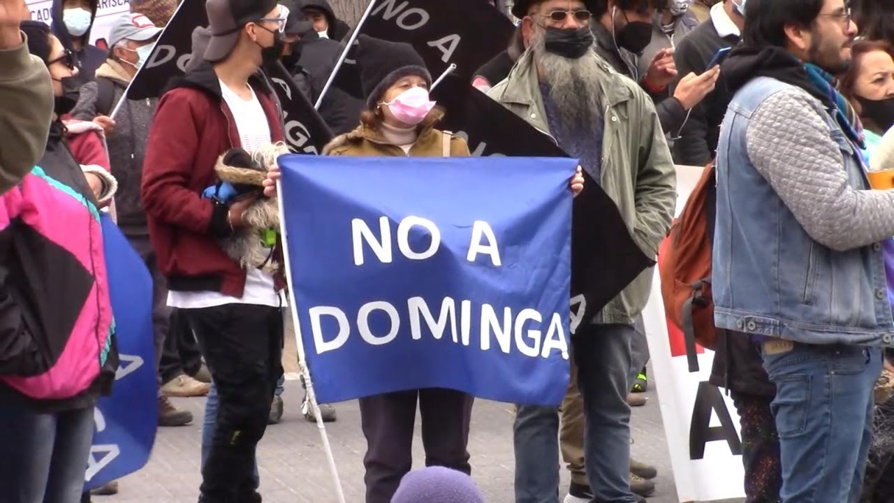 Gobierno aprueba proyecto Dominga: protestas y manifestaciones - YouTube