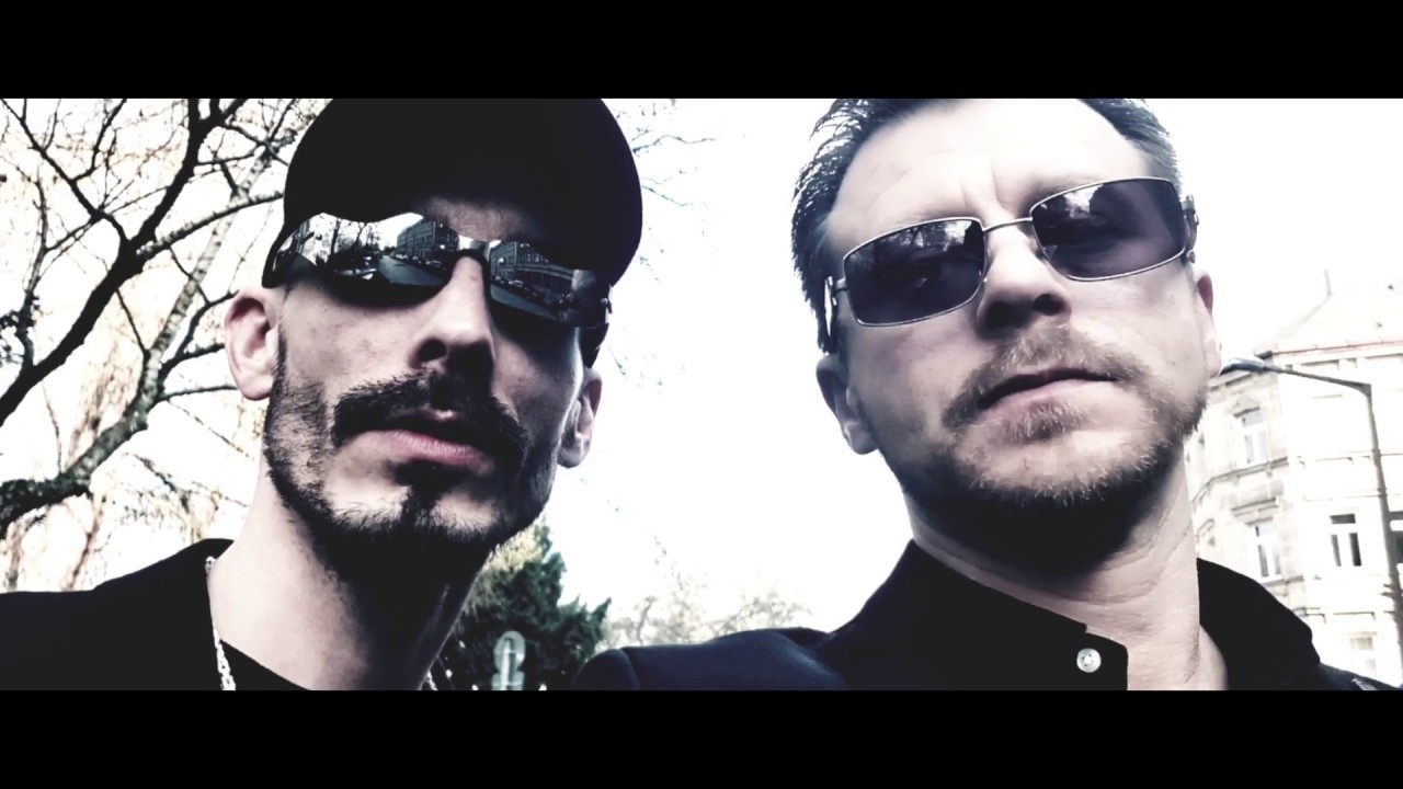 Chris Crumb feat. Young H. - Heuchler - YouTube