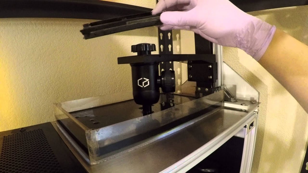 Kudo3D Titan 1 SLA DLP 3D Printer - First Attempt Printing 3DBenchy ...