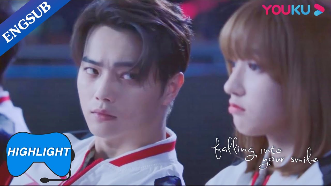 Why is he looking at you like that? Jealous Lu Sicheng is so cute ...