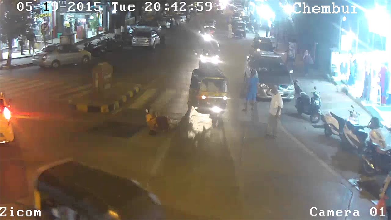 A shocking footage of chain-snatchers at Chembur caught on CCTV - YouTube