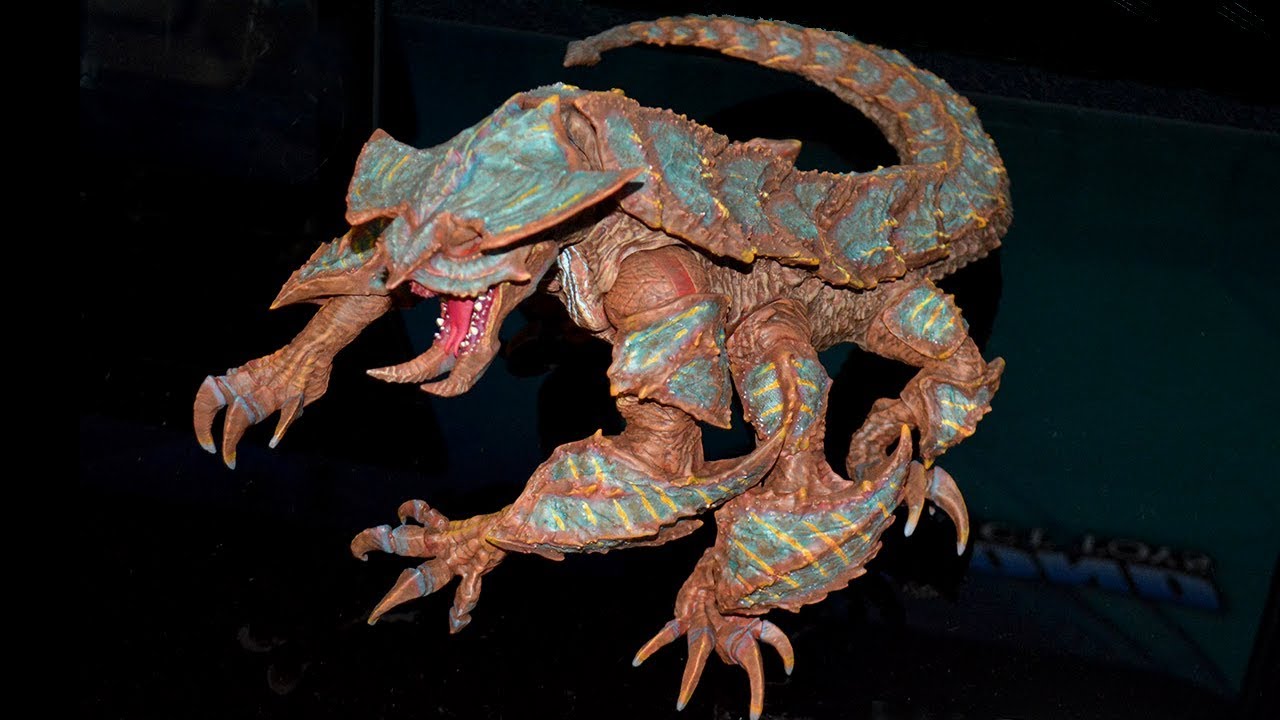 Pacific Rim Uprising at Toy Fair 2018 - YouTube